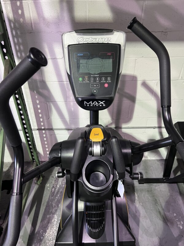 Octane Fitness Max Trainer MTX Elliptical – Innovative Fitness